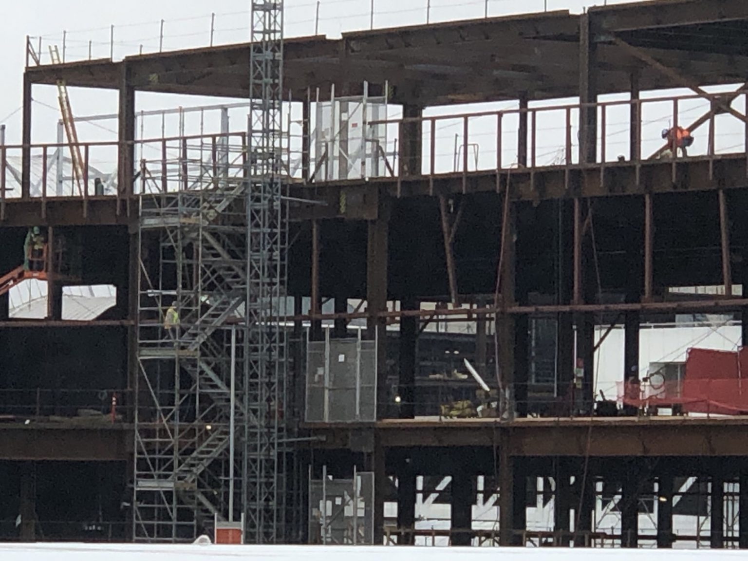 Analysis of several steel deck types used for shallow-depth floors system